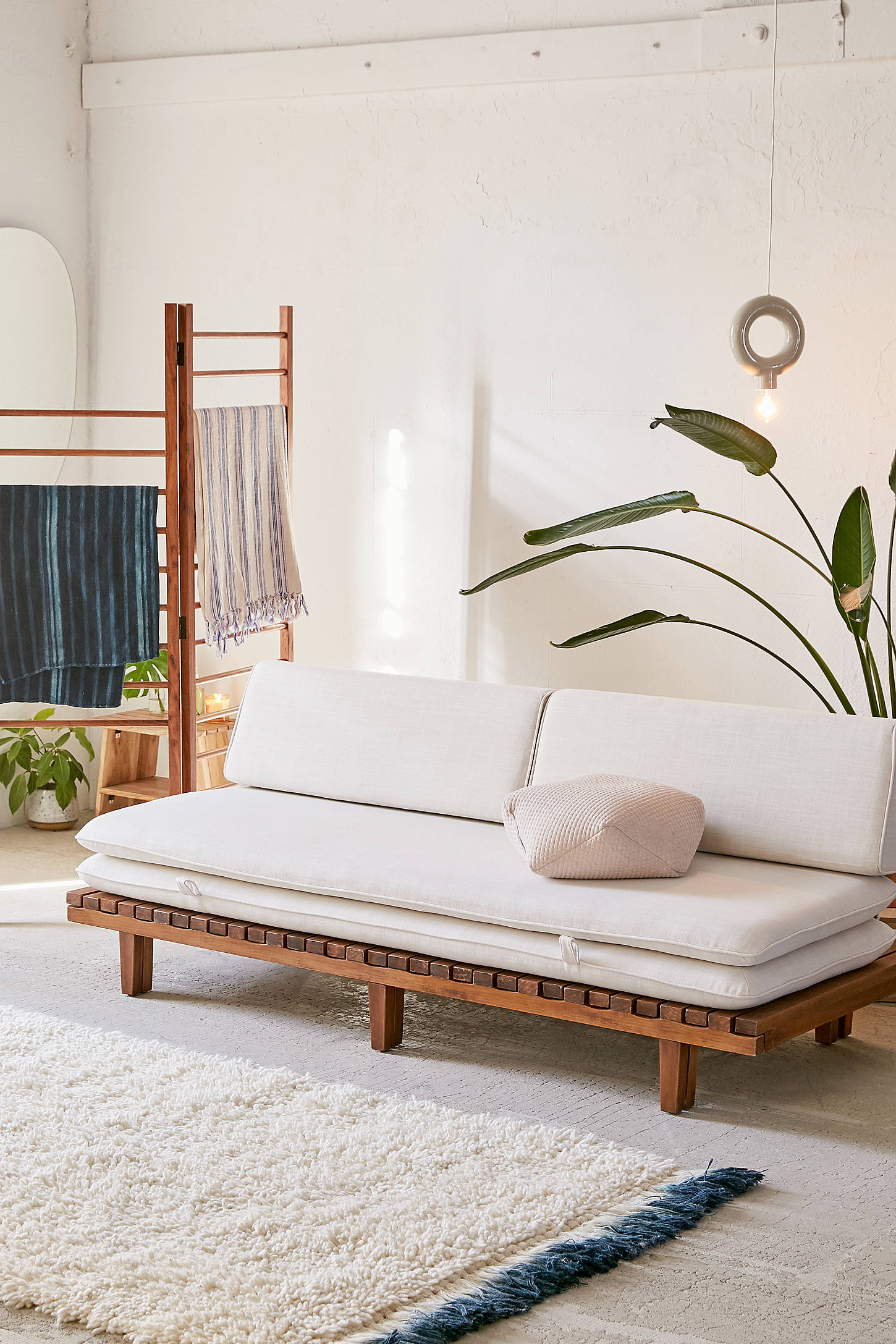 Very Goods Osten Convertible Daybed Sofa Urban Outfitters