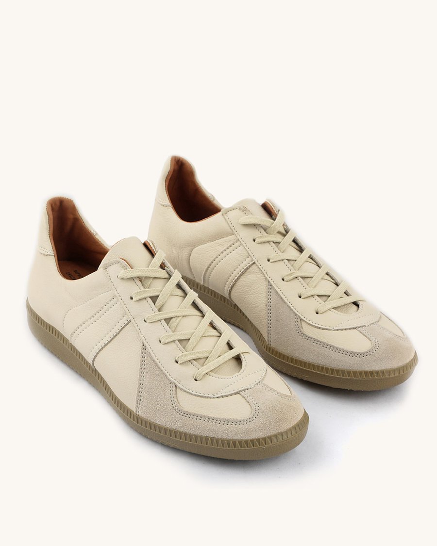 REPRODUCTION OF FOUND GERMAN TRAINER-