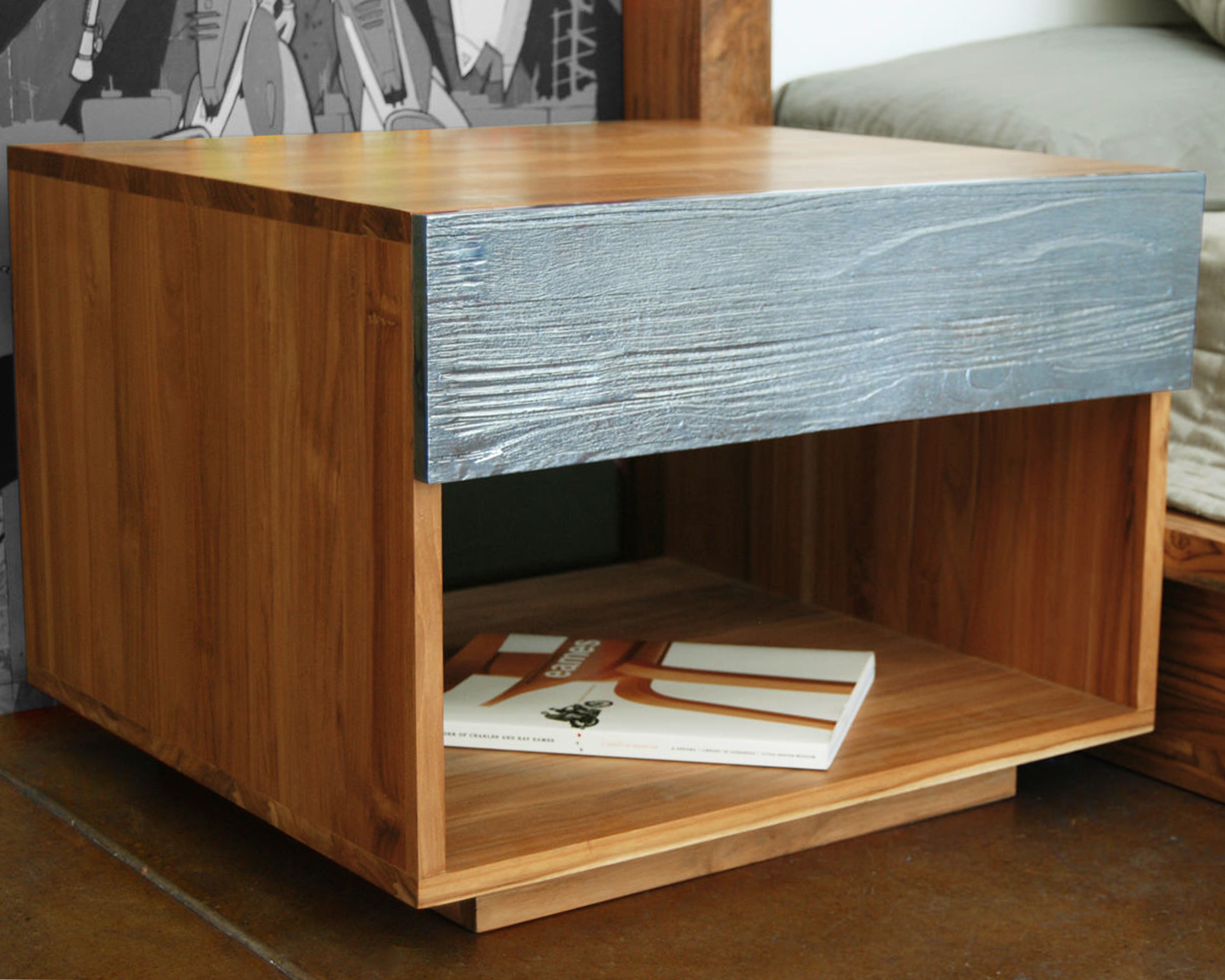 Very Goods | PCH High Night Table