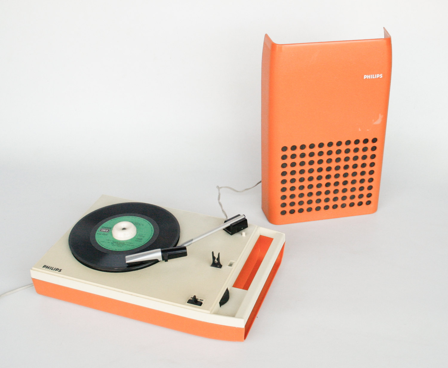 Very Goods | Vintage Record Player / Portable Phillips by ...