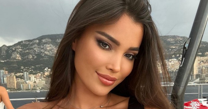 Instagram Povipommi Sveta Bilyalova Suosii Todella Pieniä Bikineitä