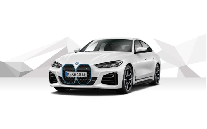 BMW i4 2023 in Mineralweiß Metallic ab 959€ abonnieren