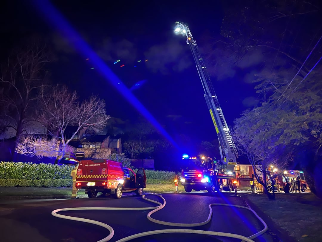 FRNSW investigates cause of major fire - VIDEO - St Ives - Fire and ...