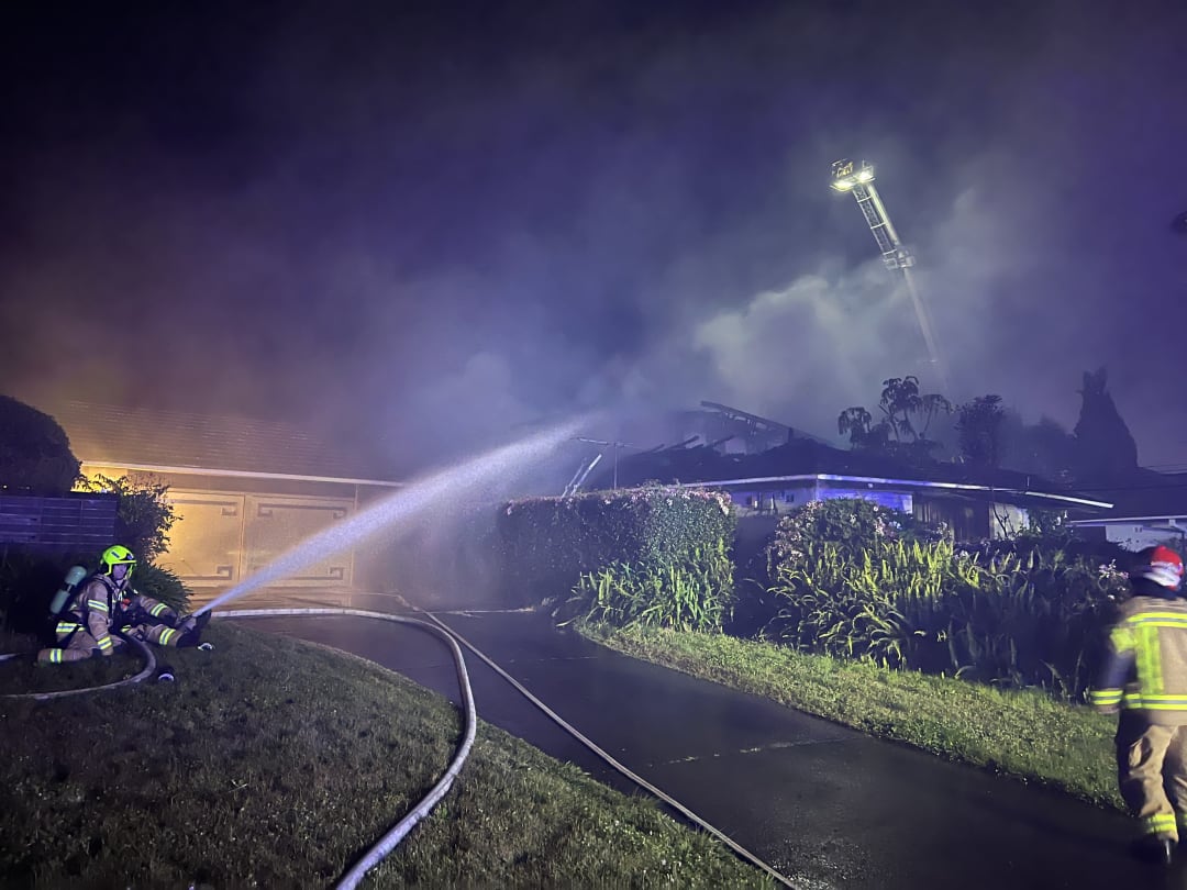 FRNSW investigates cause of major fire - VIDEO - St Ives - Fire and ...