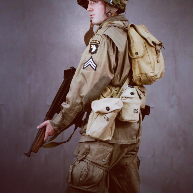 ww2-american-paratrooper-uniform-license-download-or-print-for-12