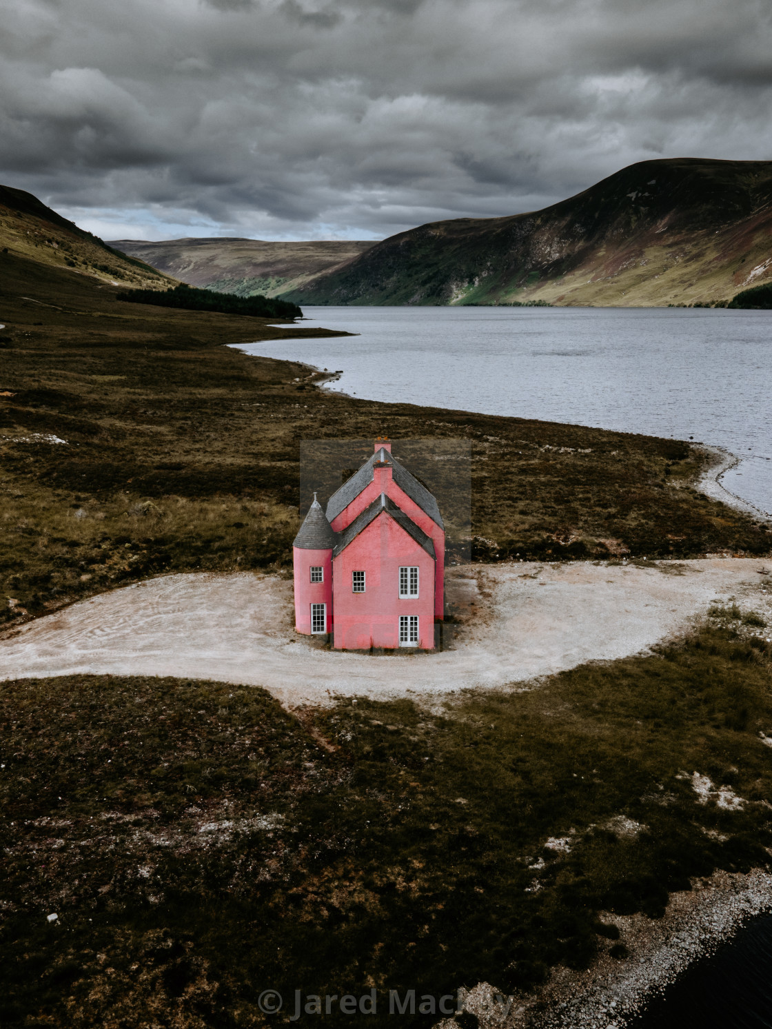 Loch Glass, Highlands 🌱💙 : r/Scotland