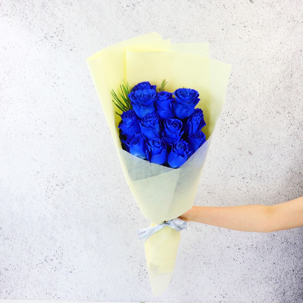 Blue Roses (12 Roses (One Dozen)) | Online Flowers Melbourne