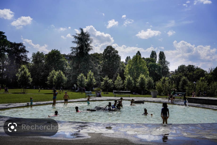 Installer un espace aquatique type pataugeoire pour rafraîchir les plus ...