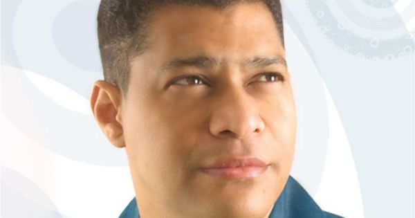 El Profeta De Nazaret de Raphy Colon 🎵 del Álbum MáS De Lo Que Mereci