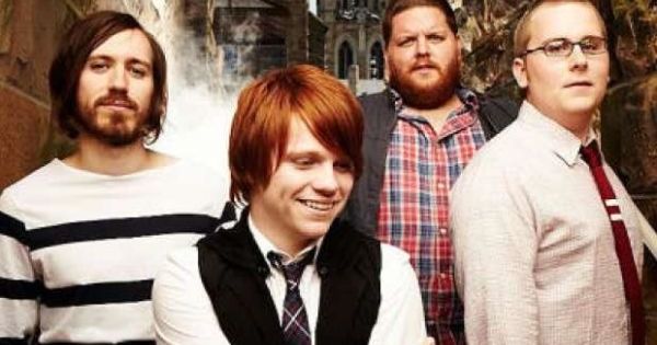 Canciones de Leeland 🎵 Discografía completa de Leeland