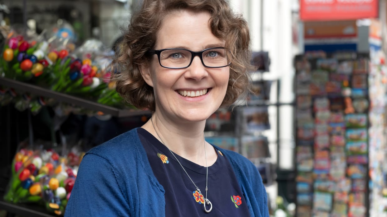 Esther Peeren: ‘Nederlanders weten weinig van het platteland’ - Folia