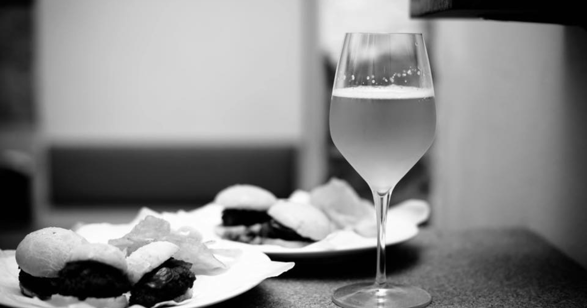 Boka bord på Racamaca, Stockholm - bokabord.se