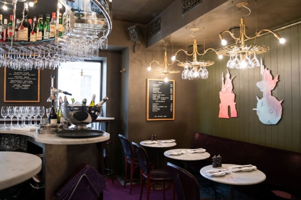 Boka bord på Teatergrillen, Stockholm - bokabord.se