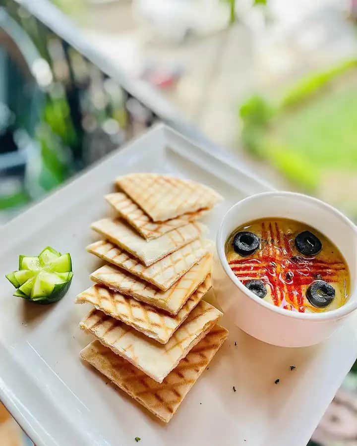 Mindanos Restaurant Menu, Prices, Deals, Phone, Review, Contact