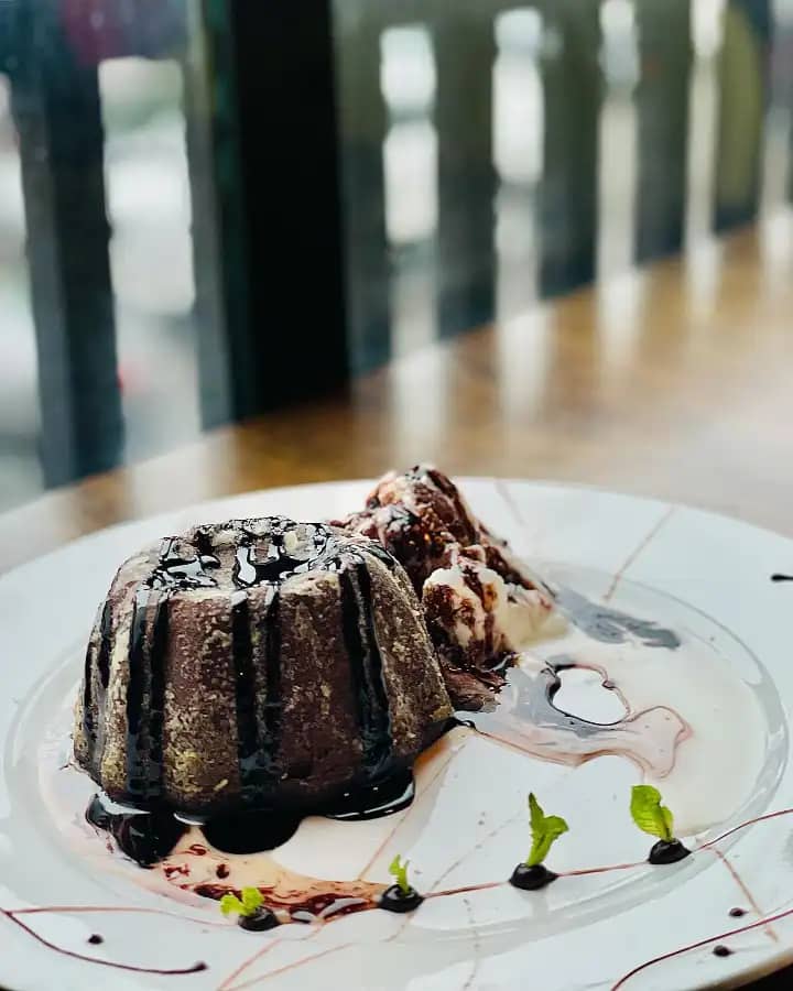 Mindanos Restaurant Menu, Prices, Deals, Phone, Review, Contact