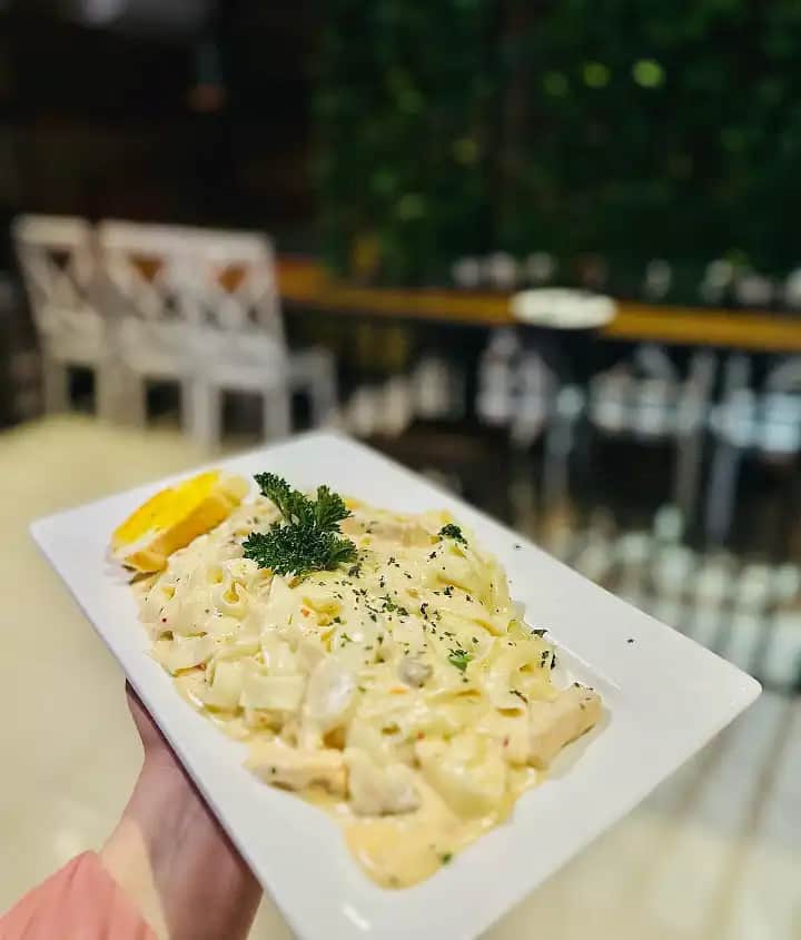 Mindanos Restaurant Menu, Prices, Deals, Phone, Review, Contact