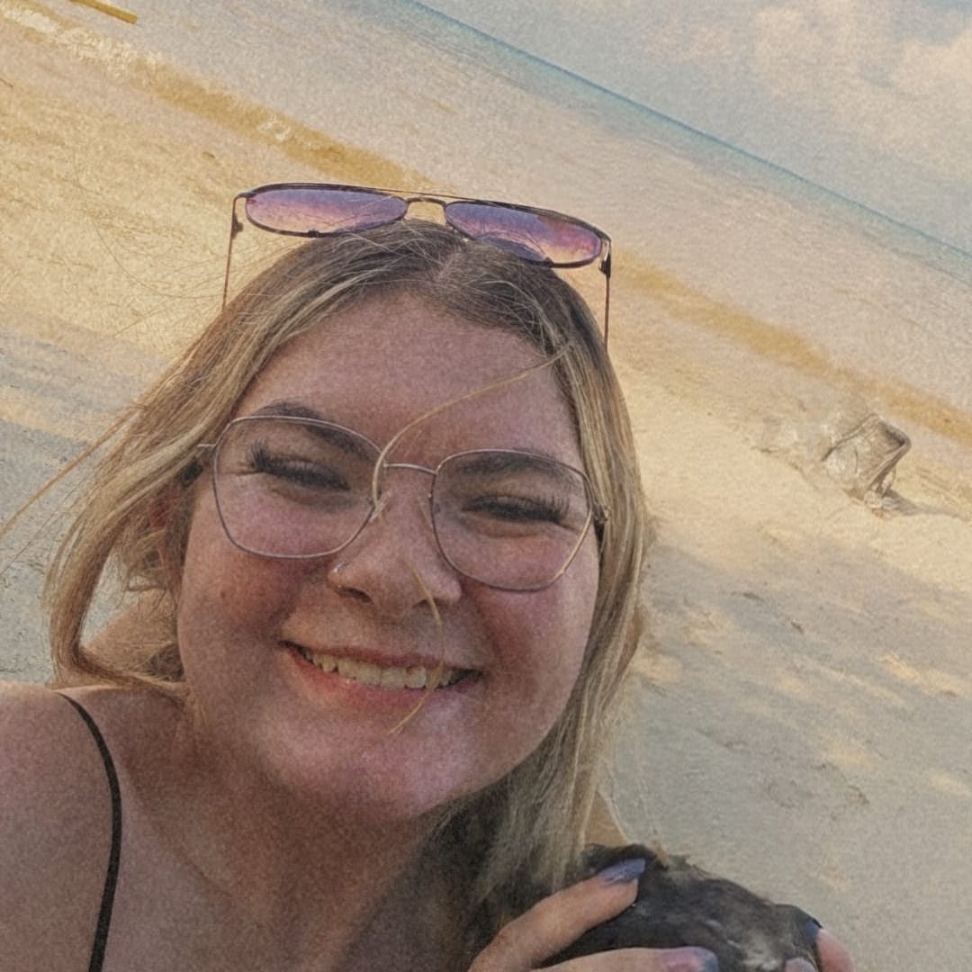 Alexis Young | Fora Travel