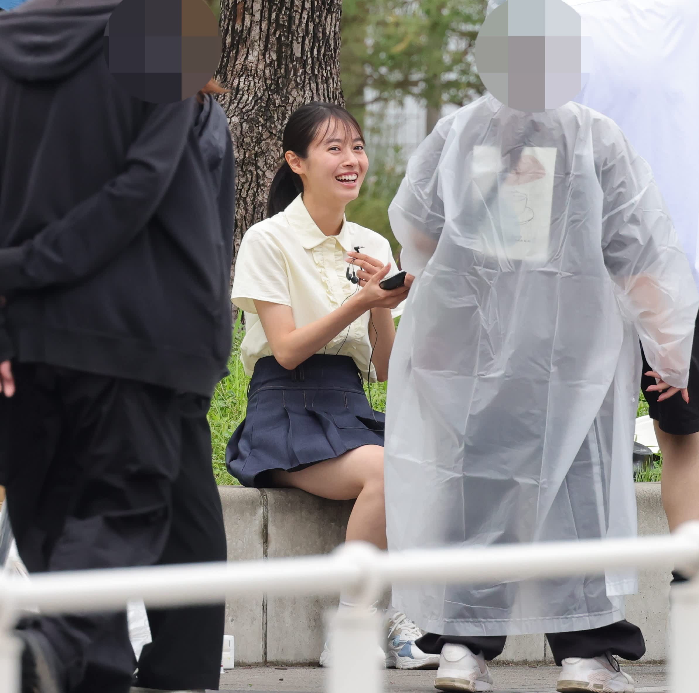 超ミニスカート姿がかわいい！ 『推しの殺人』ロケ撮で見せた主演・田辺桃子のアイドルファッション（FRIDAYデジタル）｜dメニューニュース（NTTドコモ）