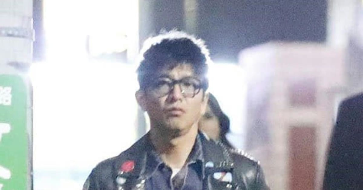 木村拓哉の“老眼鏡”は、5万円超の「トムフォード」製 | FRIDAYデジタル