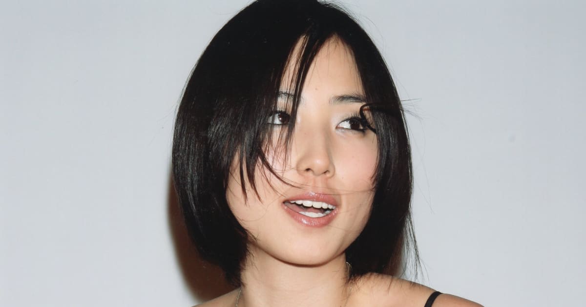 「胸が大きいことがイヤだった」”美容本”が爆売れ！MEGUMI 誰もが認める”美スタイル”画像集 | FRIDAYデジタル