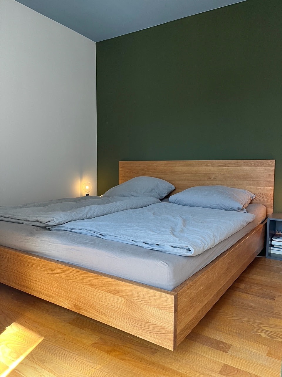 Bett mit Kopfteil - Individuelle Massivholzbetten | Frohraum