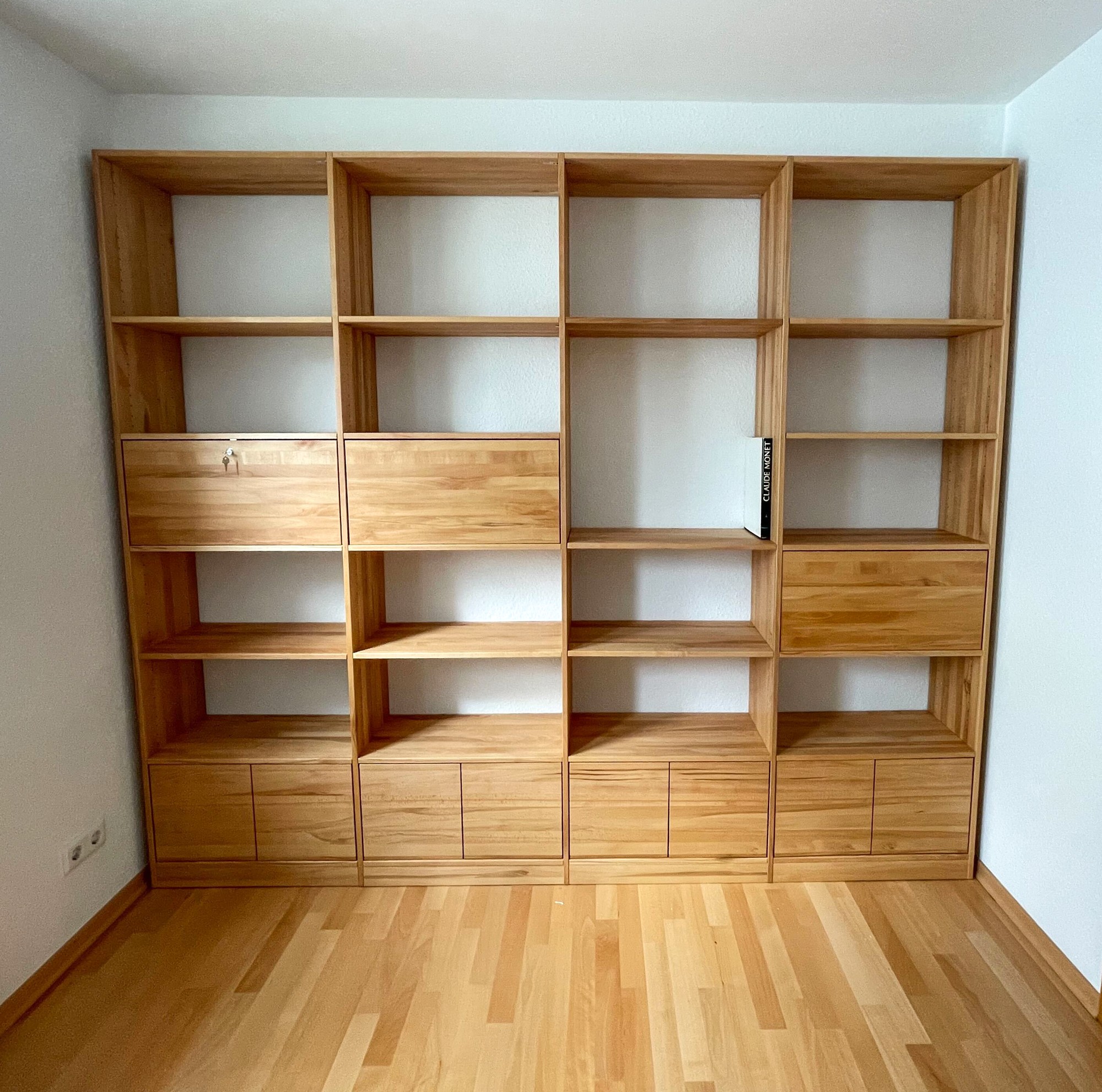 Regale aus Holz nach Maß | Frohraum