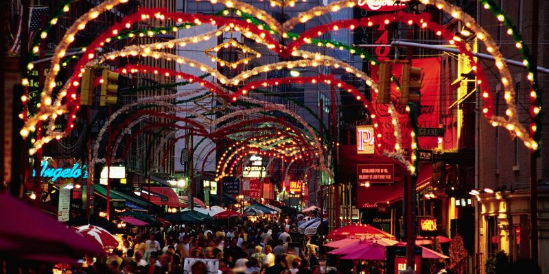 Everything You Need to Know About the Feast of San Gennaro
