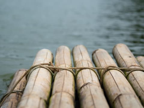 Team Building Construction de Radeaux à Houldizy (08)