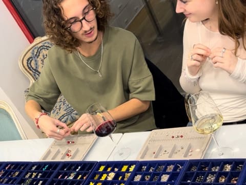 Team Building création bracelets personnalisés à Paris