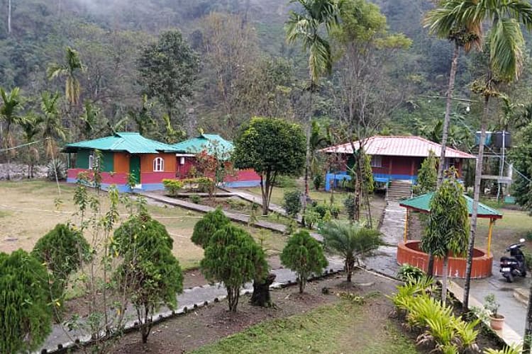 Jhalong Resort: River Camps, Homestays & Scenic Picnic Spots