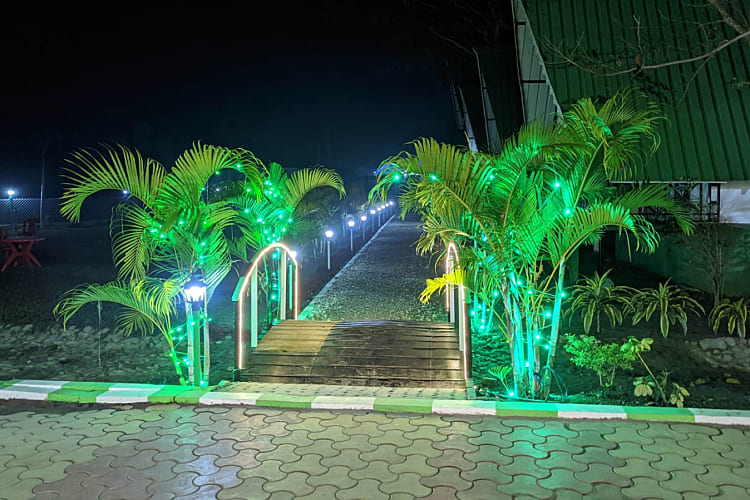 Royal Heritage Camp Madarihat