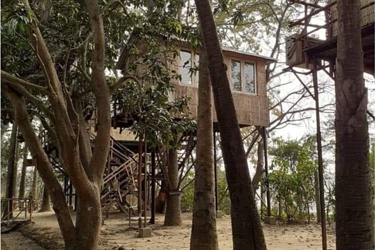 Aambagan â€“ The Riverside Treehouse Arambag