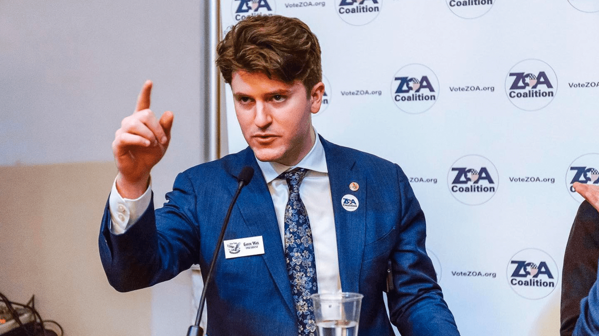 “Europa wordt bestuurd in Washington”, interview met NYYRC-voorzitter ...