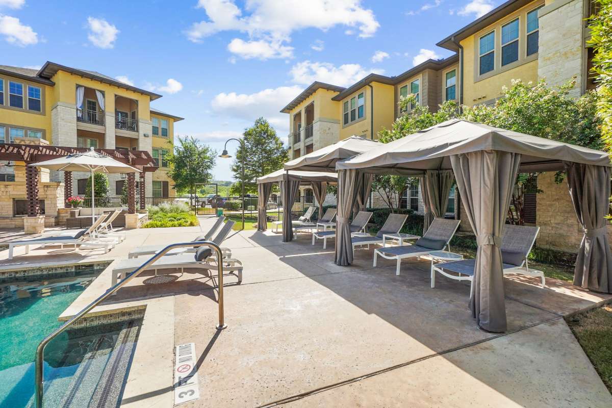 Grand At The Dominion Apartments