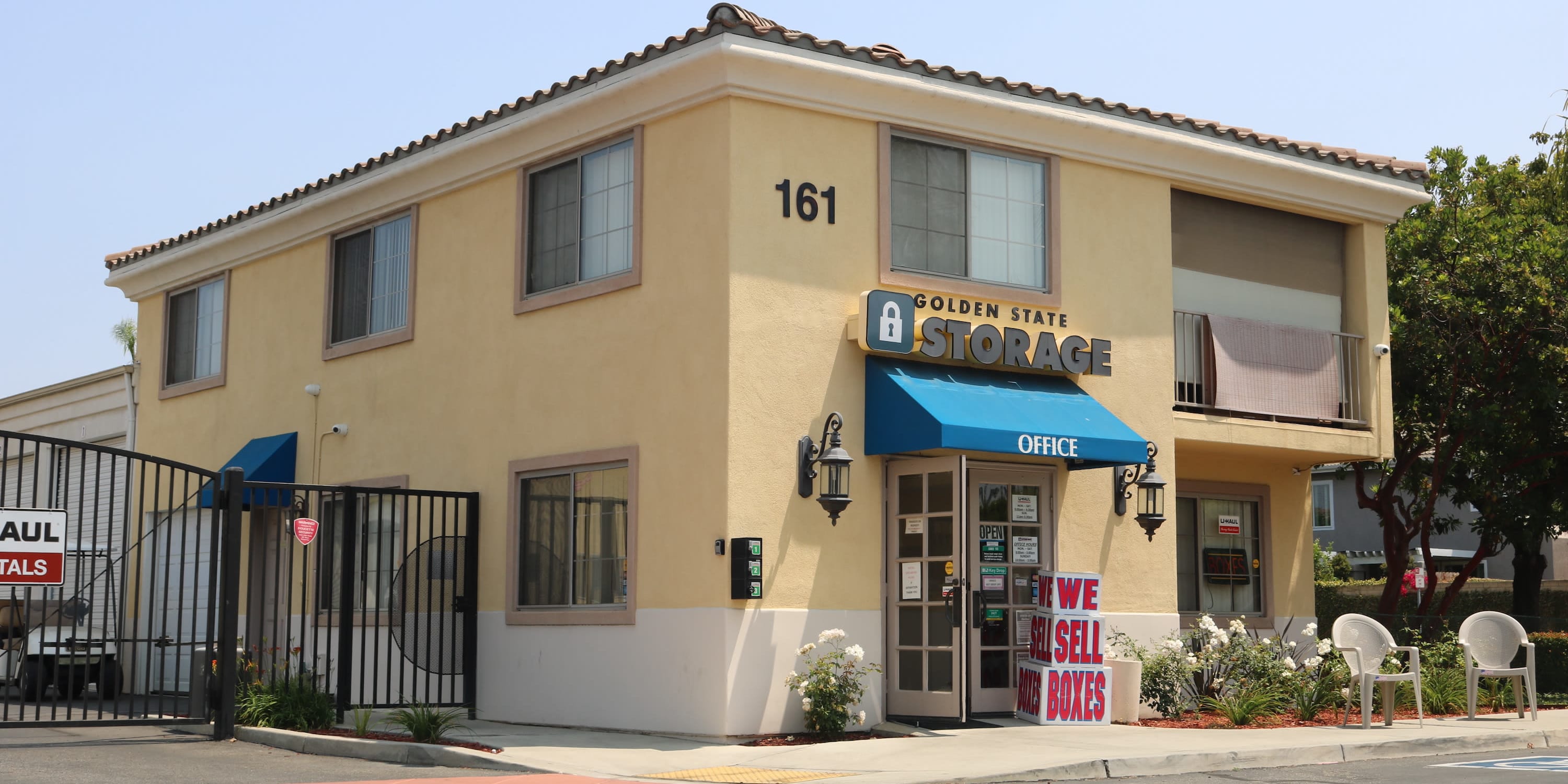 Self Storage Oxnard, California | Golden State Storage - Carriage Square