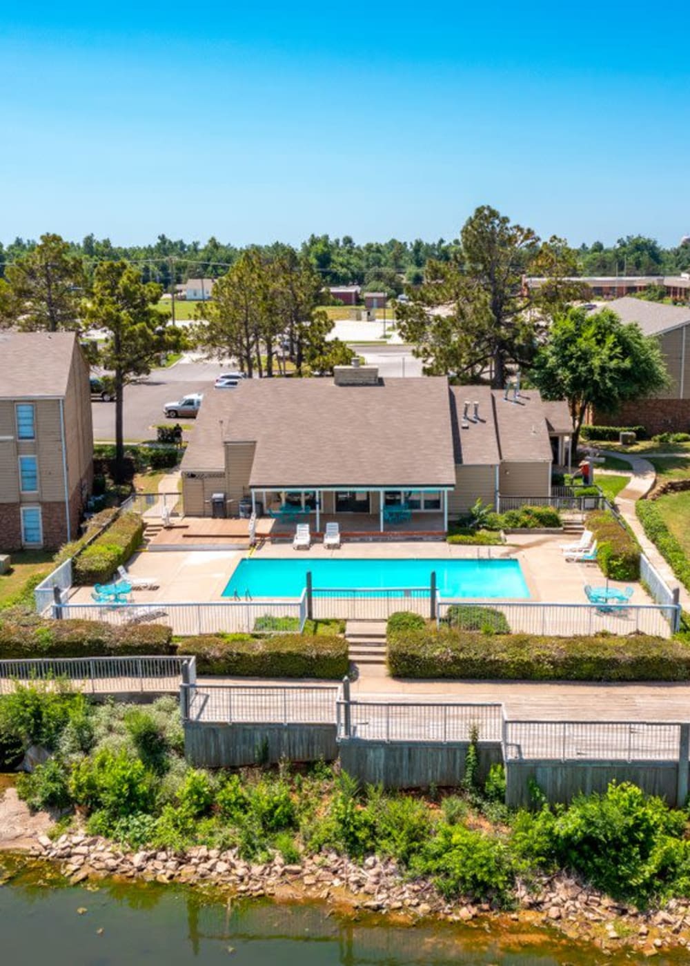 Oklahoma City, OK Apartments near Warr Acres | Diamond Lake