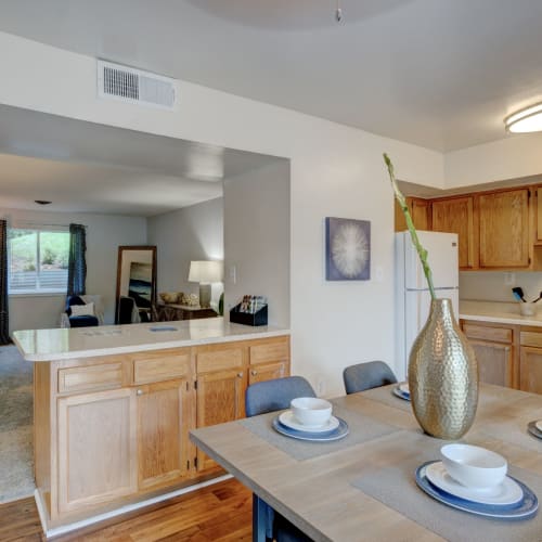 Oxon Hill, MD Apartments | Oaks at Oxon Hill
