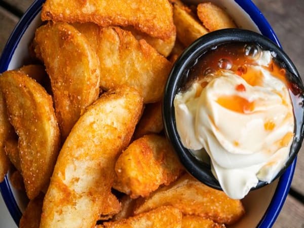 Order Wedges with Sour Cream and Sweet Chilli Online - Highway Eats Officer