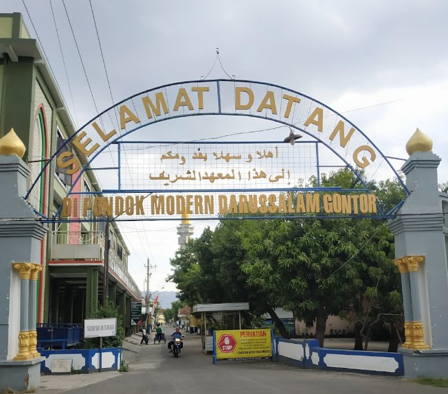 Profil Lengkap Pondok Pesantren Gontor | Keunggulan & Biayanya