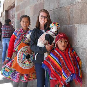 Emily Zaye | MAXIMO NIVEL Alumni Interview