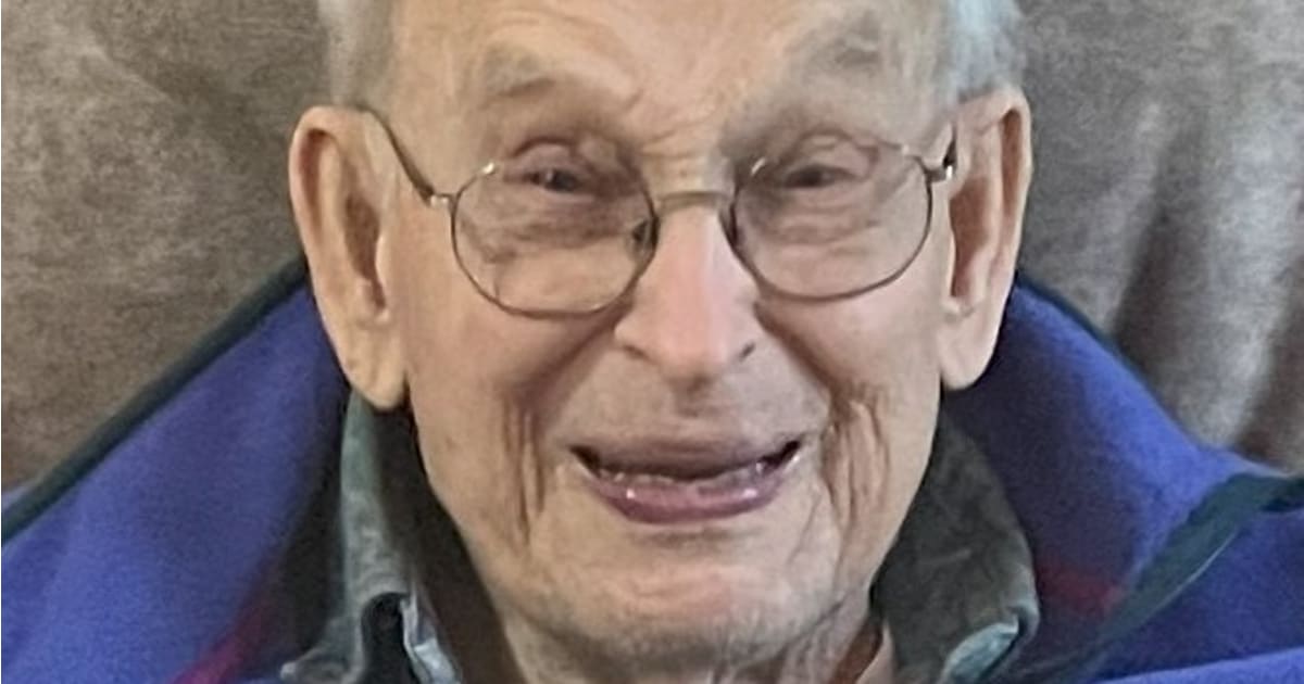 Carl Blomquist Obituary (1935 - 2025)