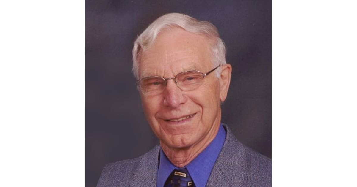 Arnold Wobbe Obituary (1928 - 2025) - Carlyle, Illinois