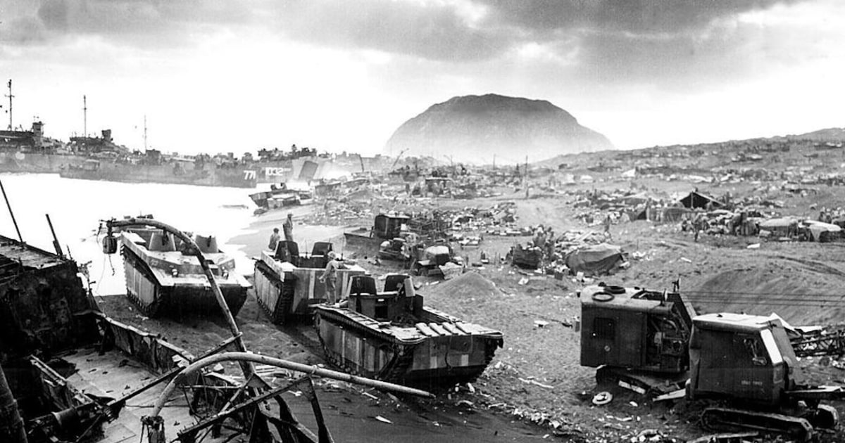 なぜ「日本兵2万人超」が玉砕したのか…米軍が硫黄島の「滑走路」奪取にこだわった事情（酒井 聡平） - 2ページ目 | 現代新書 | 講談社