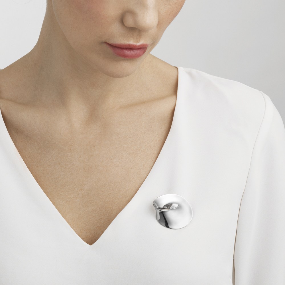 Möbius sterling silver ladies brooch | Georg Jensen Möbius sterling silver ladies brooch | Georg Jensen