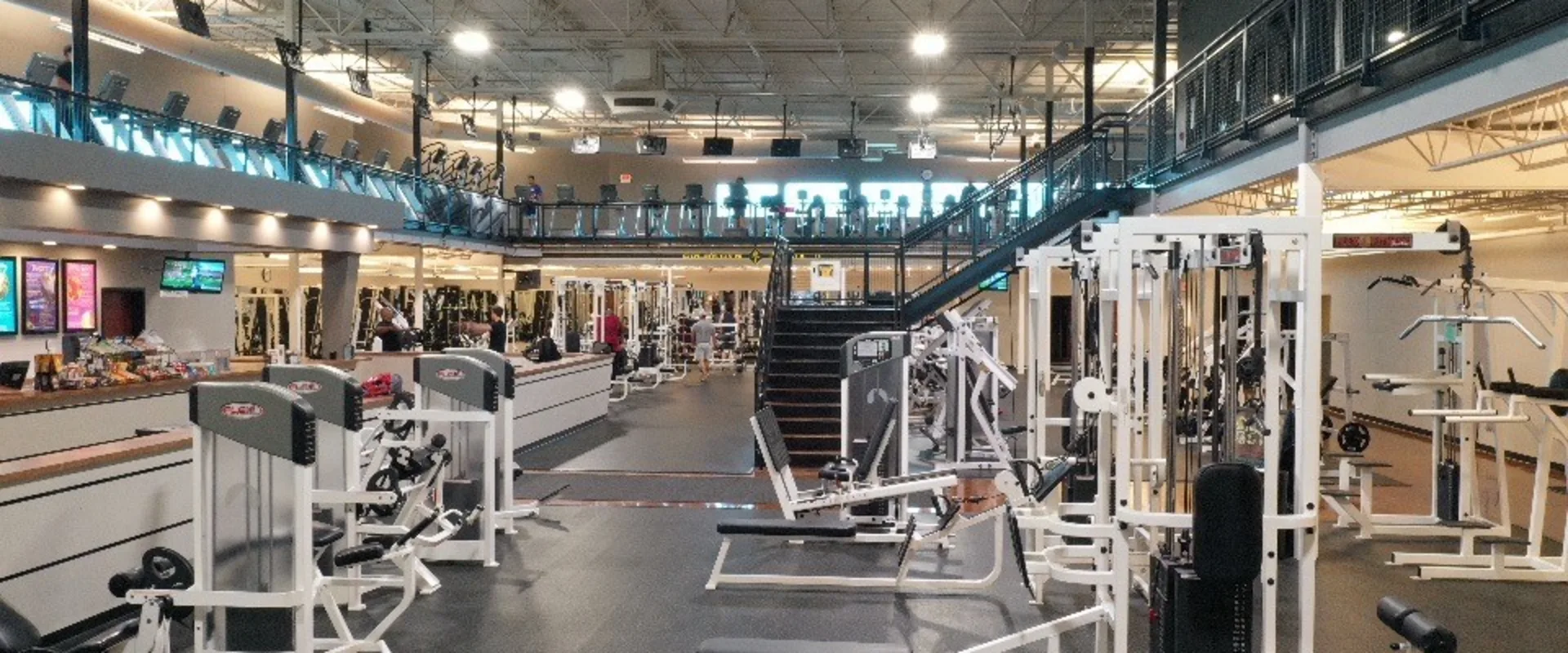 Gold’s Gym Peoria | Peoria, IL 61615 | Stronger Starts Here