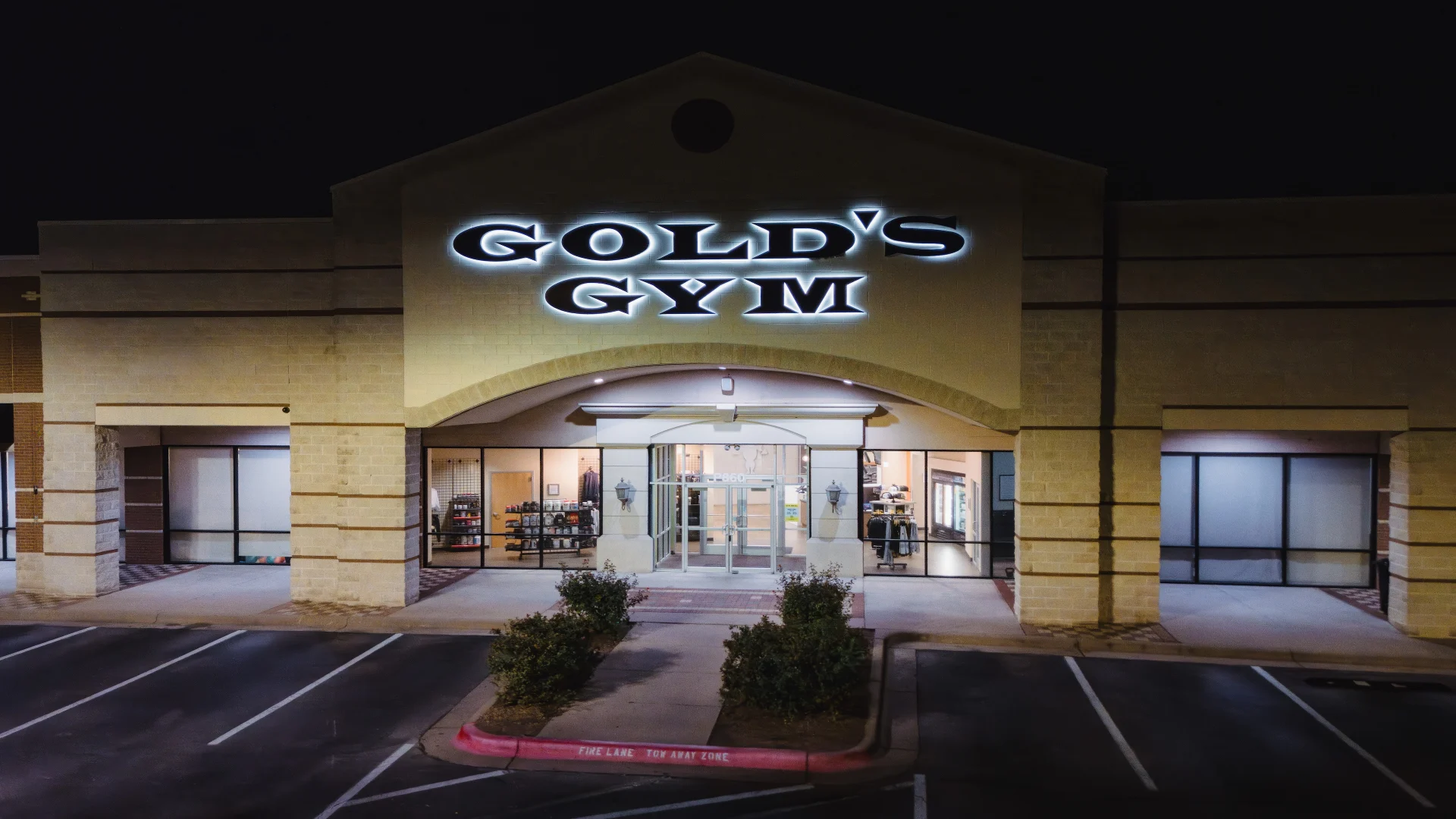Gold’s Gym Westlake | Austin, TX 78746 | Burn. Build. Become.
