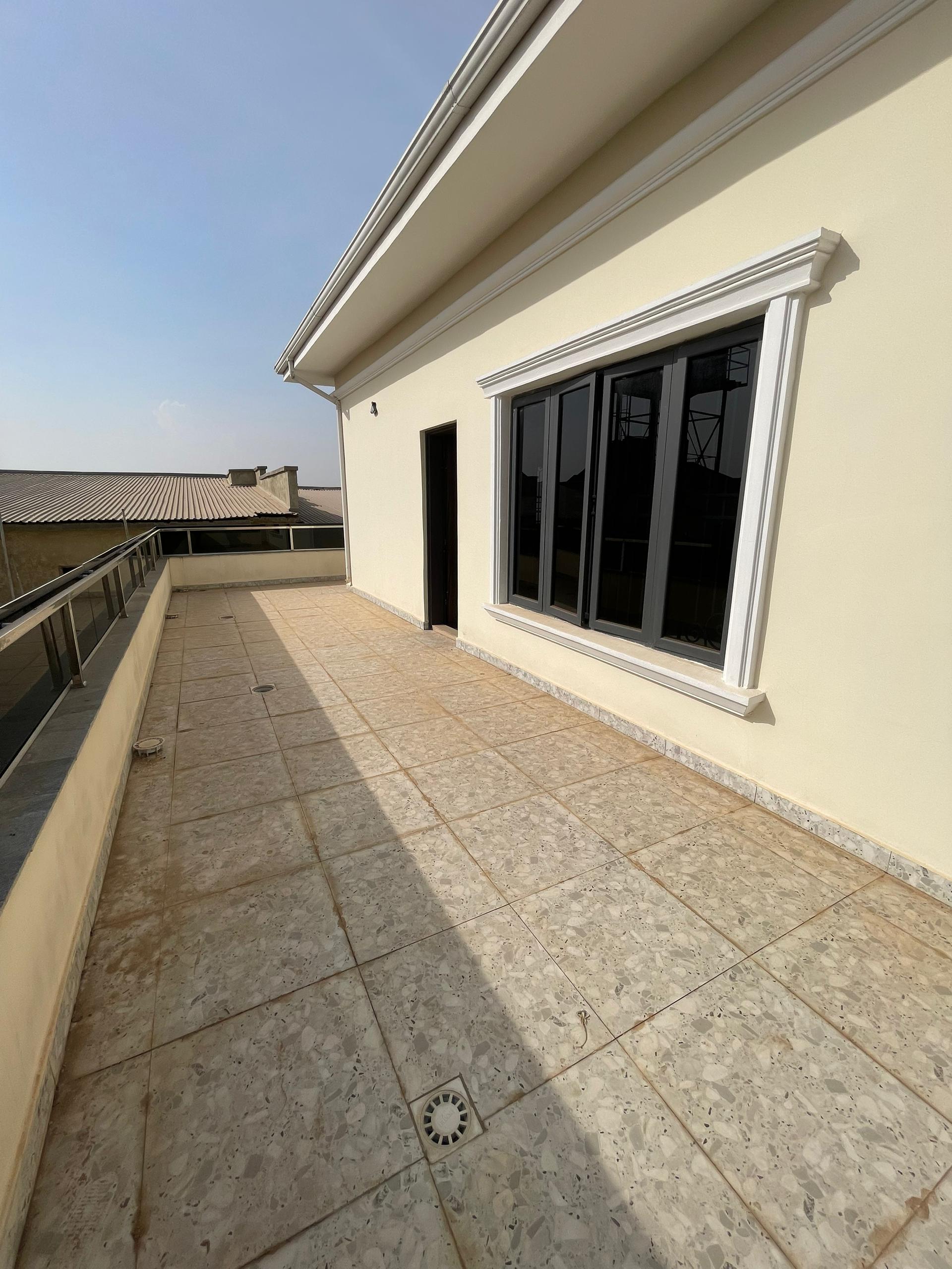 Buy the 5 Bed Mansion in Guzape Abuja with the Outright Plan. | Giddaa