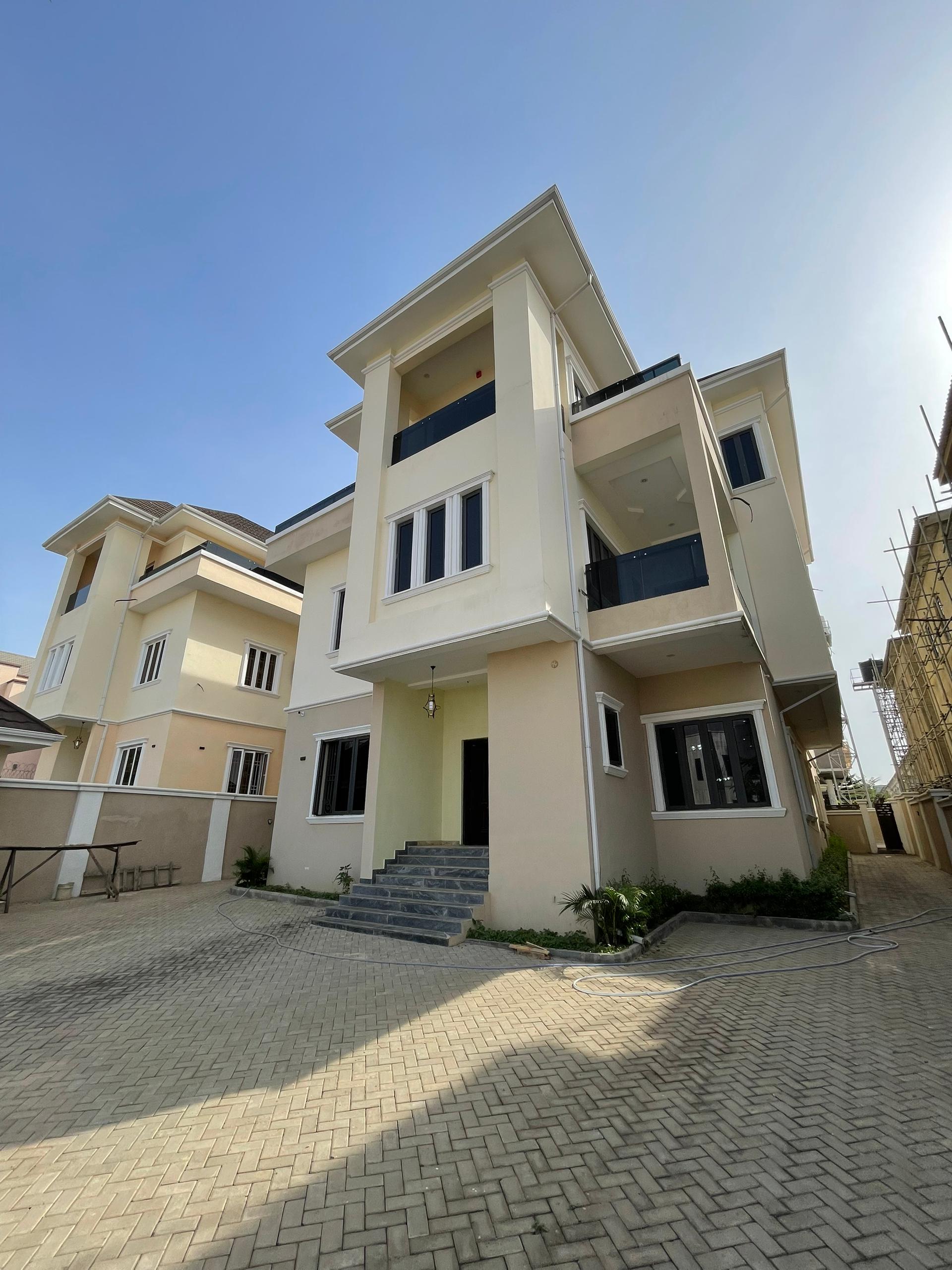 Buy the 5 Bed Mansion in Guzape Abuja with the Outright Plan. | Giddaa
