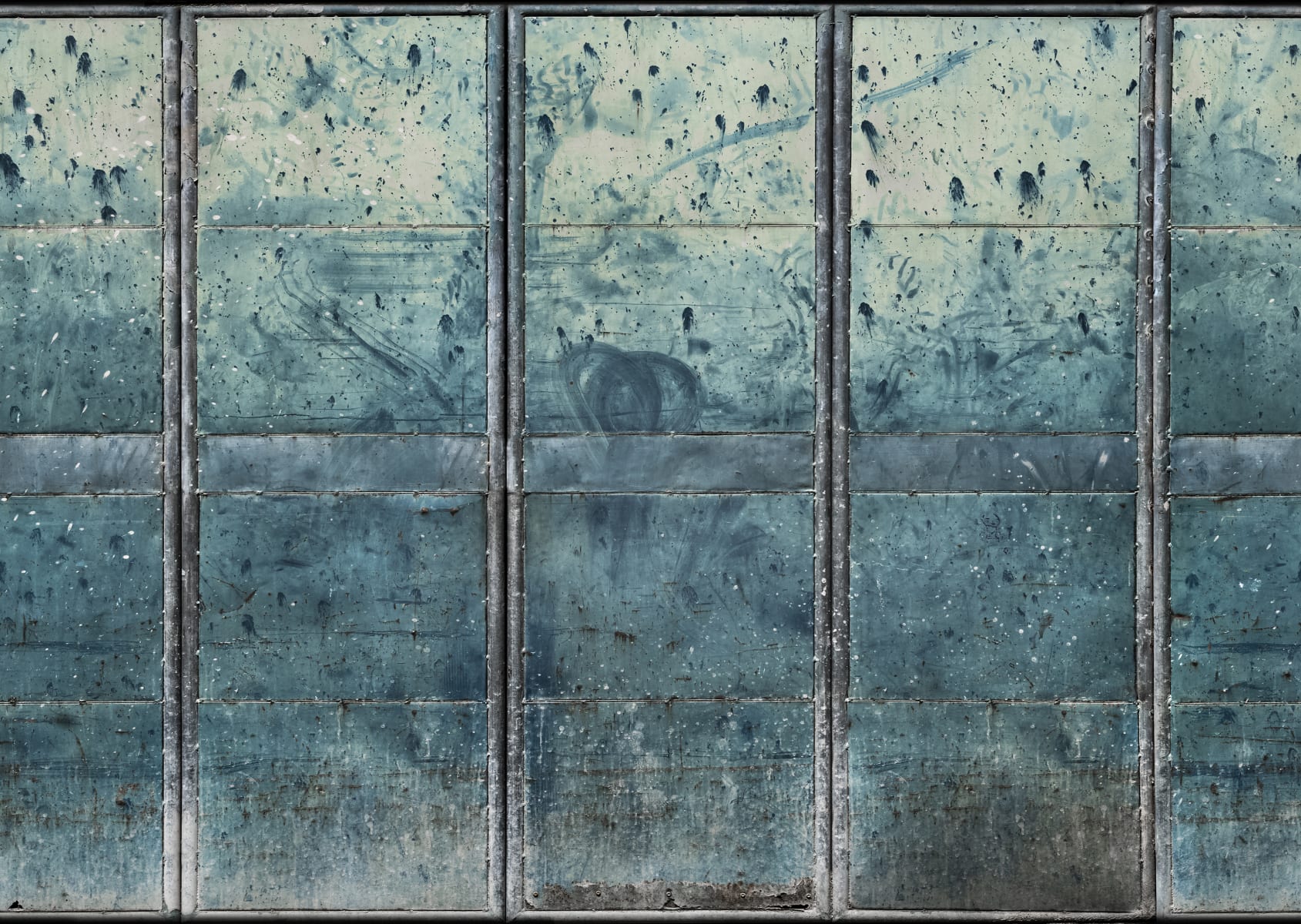 Metal Gradient - Rebel Walls