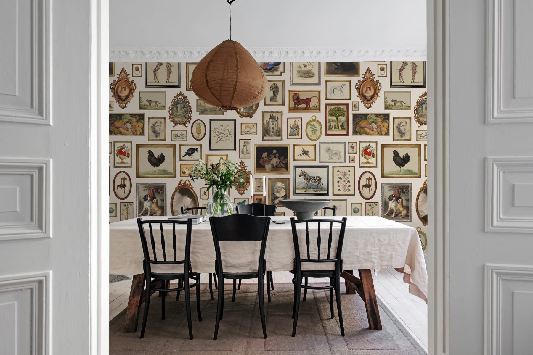 Vintage Frames Beige | Rebel Walls